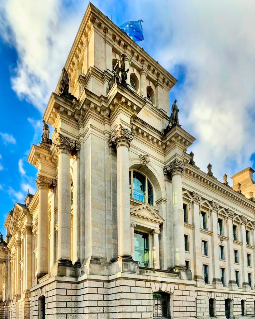 CDU/CSU-Bundestagsfraktion plädiert für verbesserten „Bau-Turbo“ » The ...